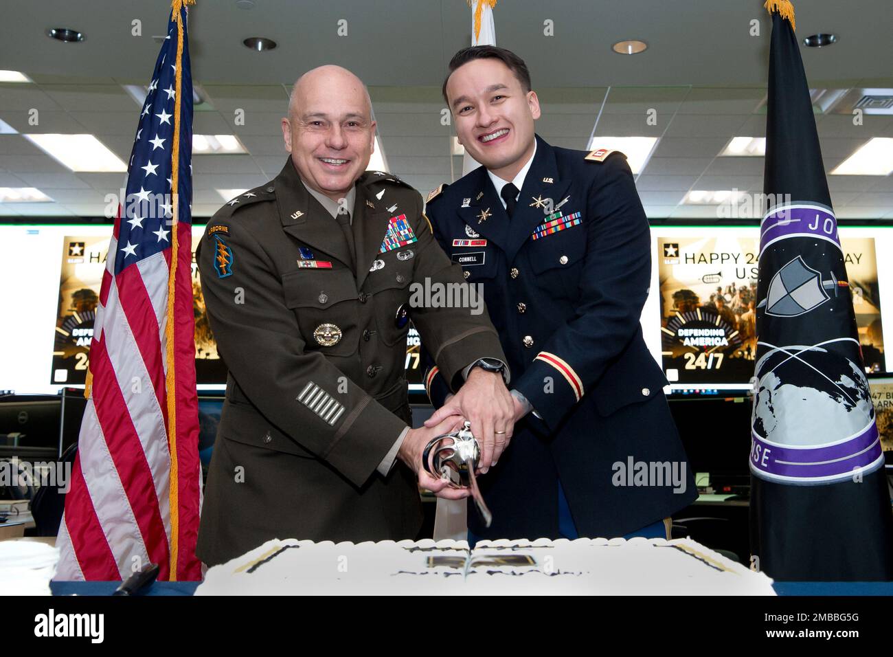 USA Generalmajor Tom James, Left, Joint Task Force-Space Defense ...