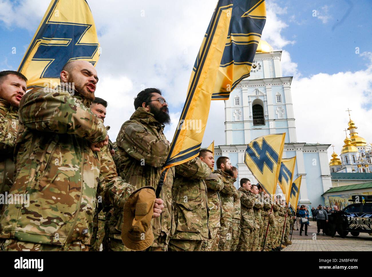 FILE - Ukrainian volunteers with the right-wing paramilitary Azov ...