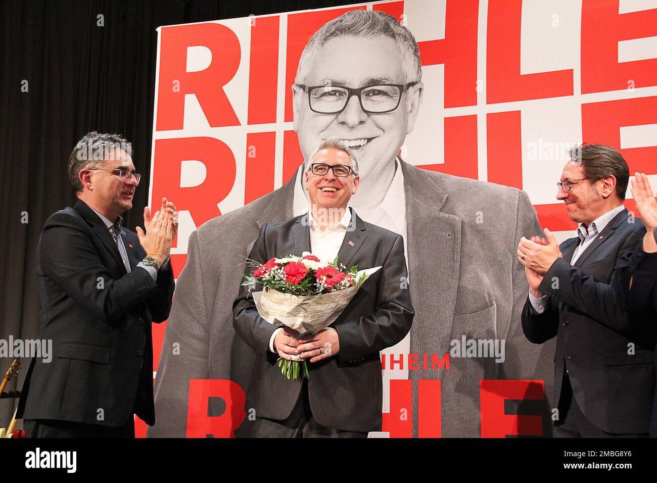 Mannheim, Deutschland. 20. Januar 2023. Thorsten Riehle (M), Kandidat der SPD für das Amt des ...