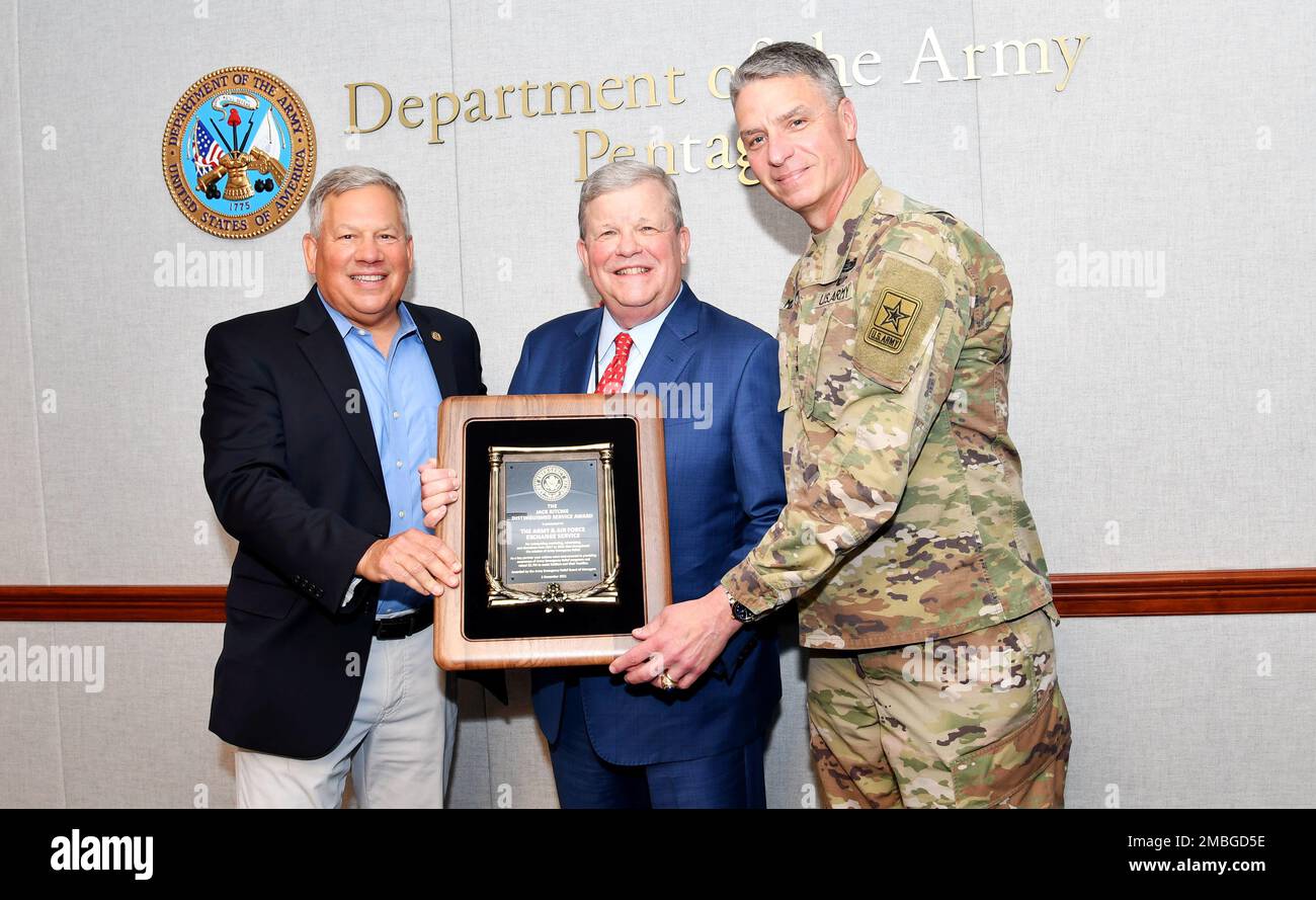 Der Army & Air Force Exchange Service wurde mit dem Army Emergency ...