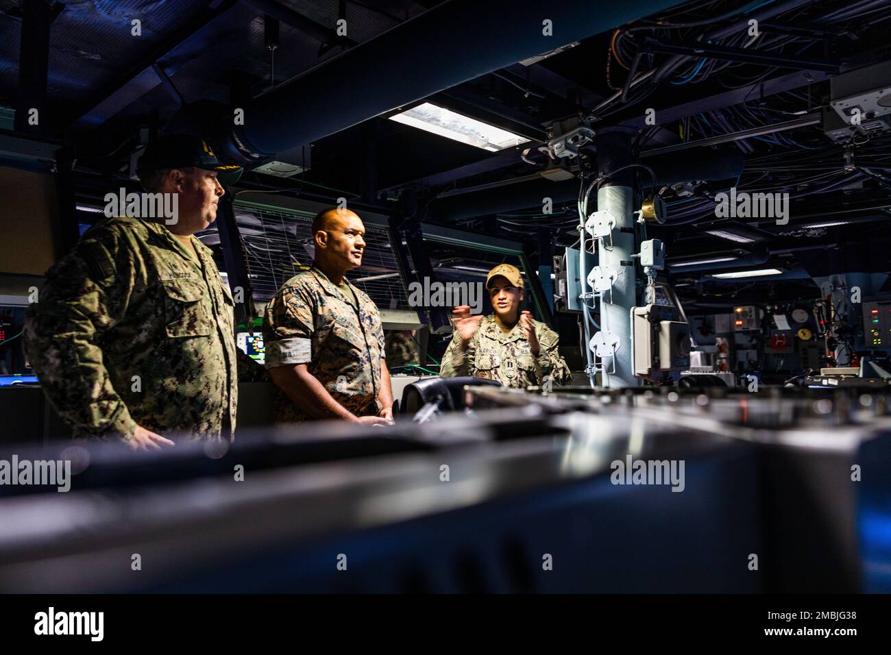 USA Navy Commander. Daniel Hancock, links, befehlshabender Offizier ...