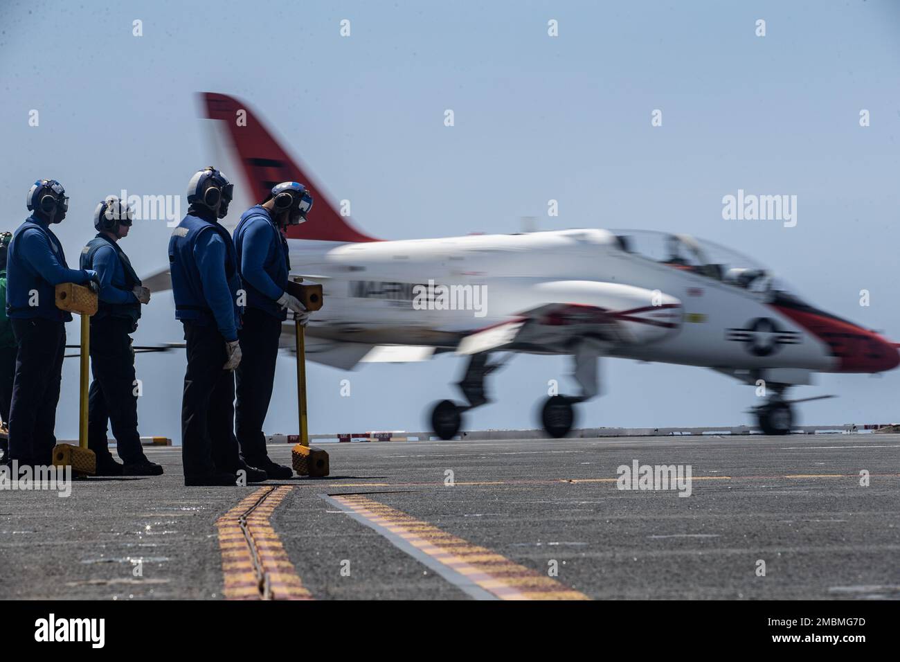 Ein T-45C Goshawk, angeschlossen an Training Air Wing 2, landet am 17 ...