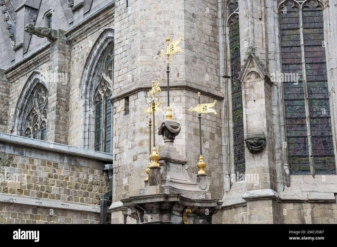 Heilige waltrude reliquie -Fotos und -Bildmaterial in hoher Auflösung ...