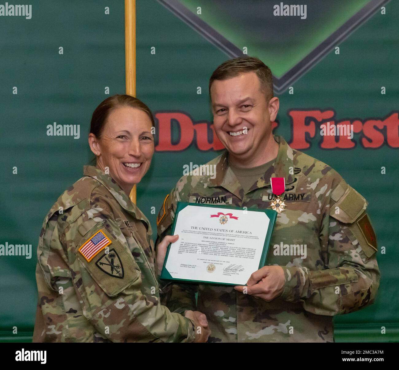 USA Armeebrig. Gen. Niave F. Knell, stellvertretender General-Support ...