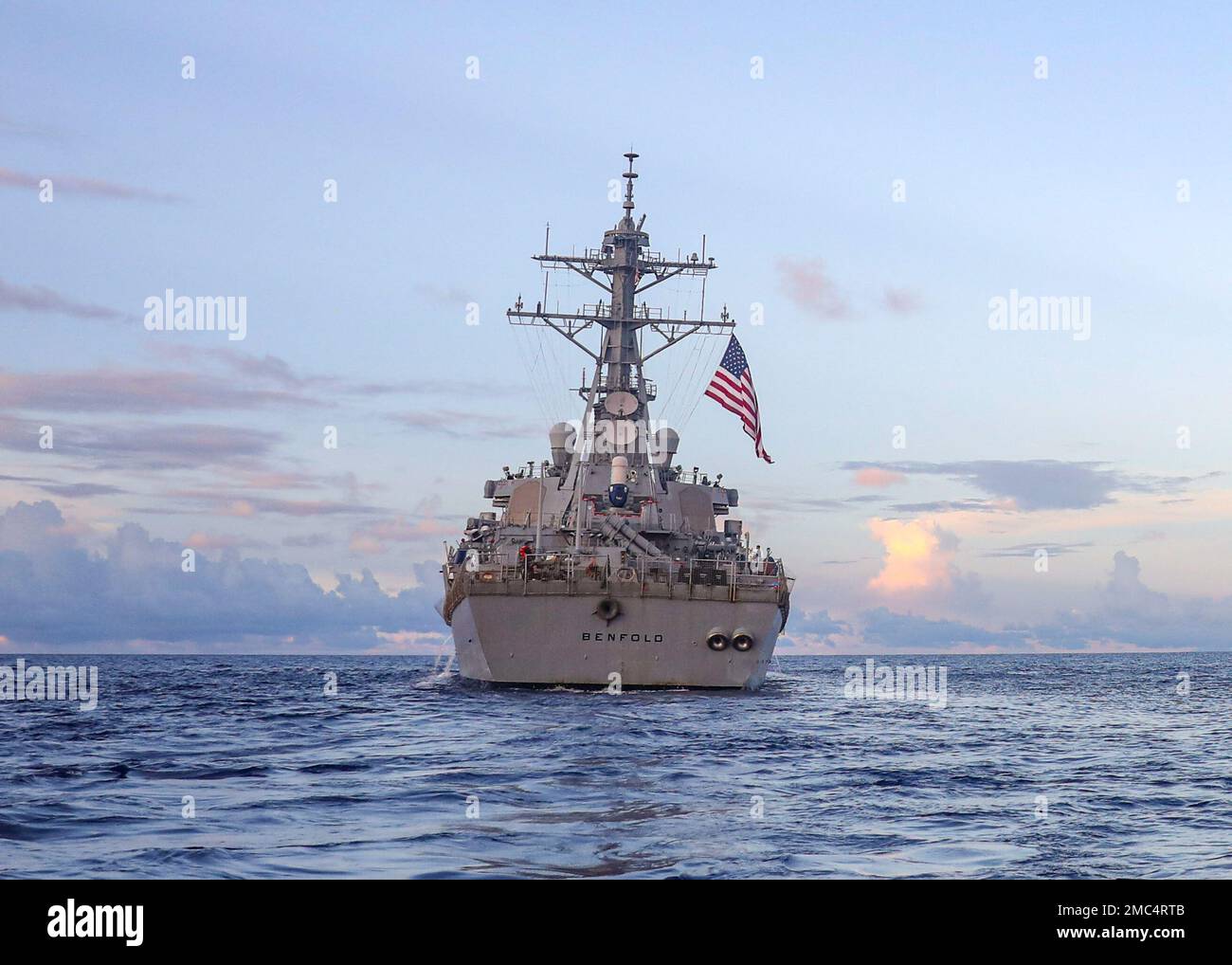 PHILIPPINISCHE SEE (24. Juni 2022) der Arleigh-Burke-Klasse-Guided ...