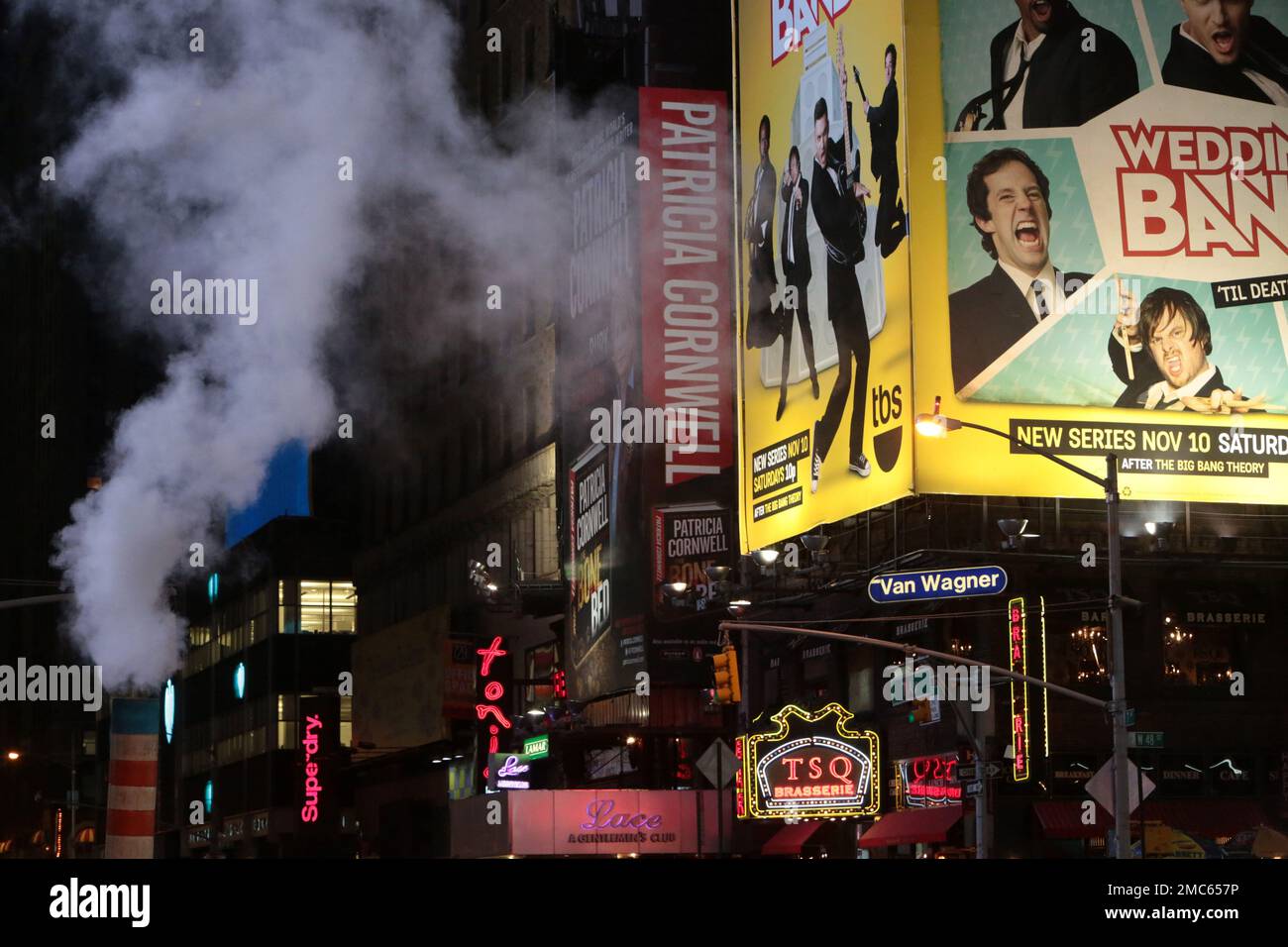 Times square information -Fotos und -Bildmaterial in hoher Auflösung ...