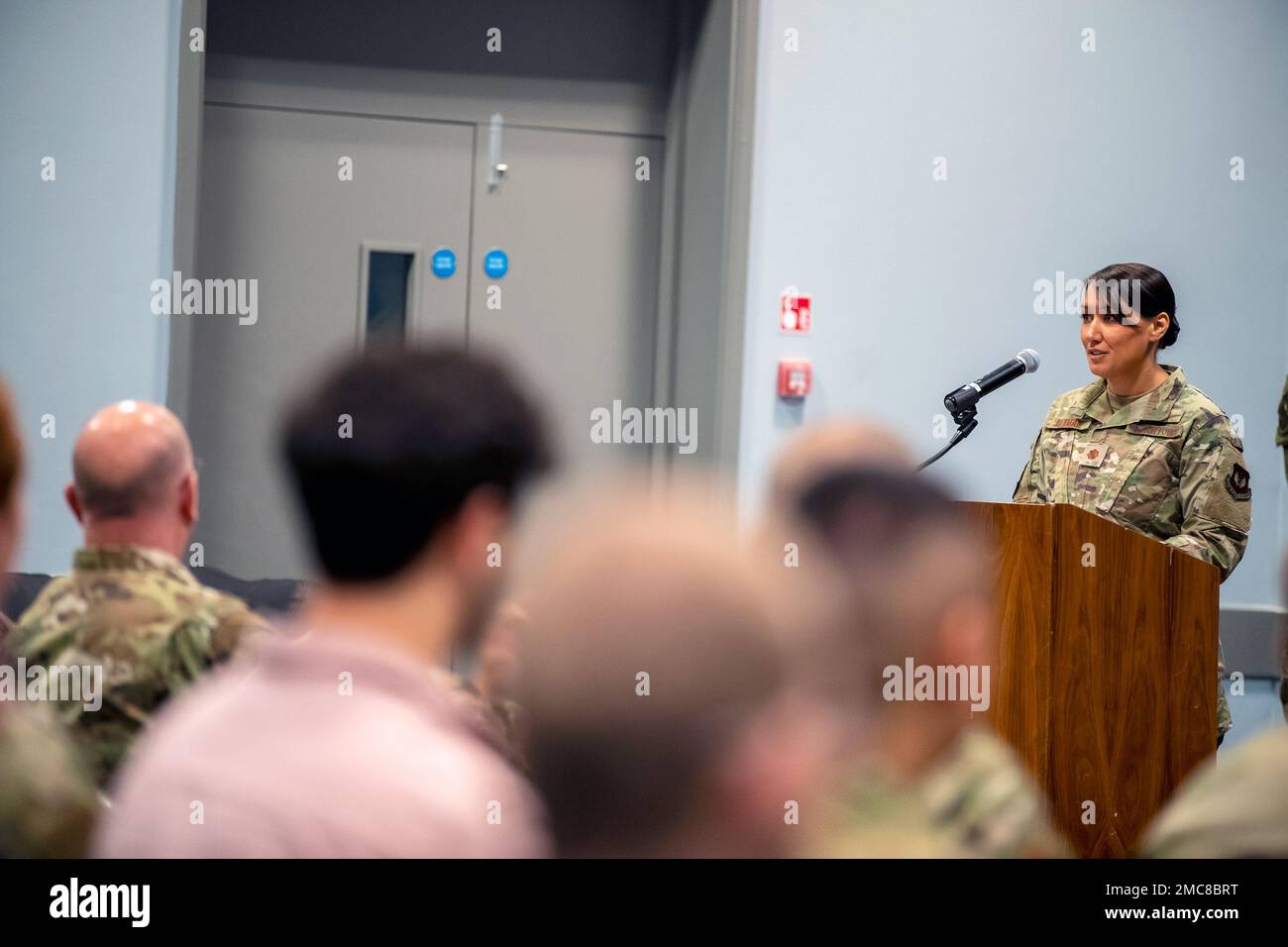 USA Major Amanda Altman, 422D. Kommunikationsgeschwader, ankommender ...