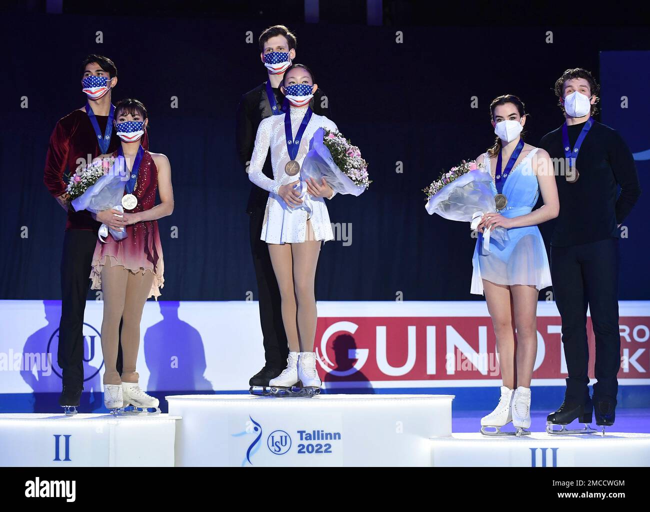 Audrey Lu and Misha Mitrofanov of USA, centre, who finished in first ...