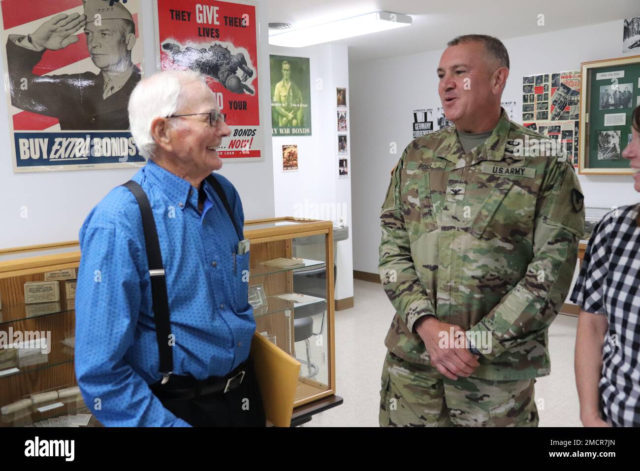 Der ehemalige Fort McCoy Garrison Commander Colonel Michael Poss und ...