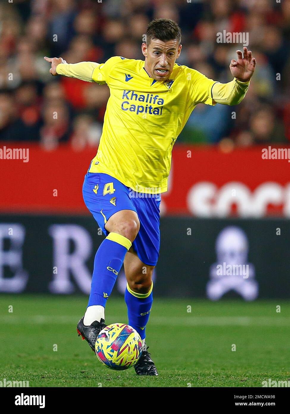 Ruben Alcaraz von Cadiz während des Spiels La Liga zwischen dem FC Sevilla und dem CF Cadiz ...