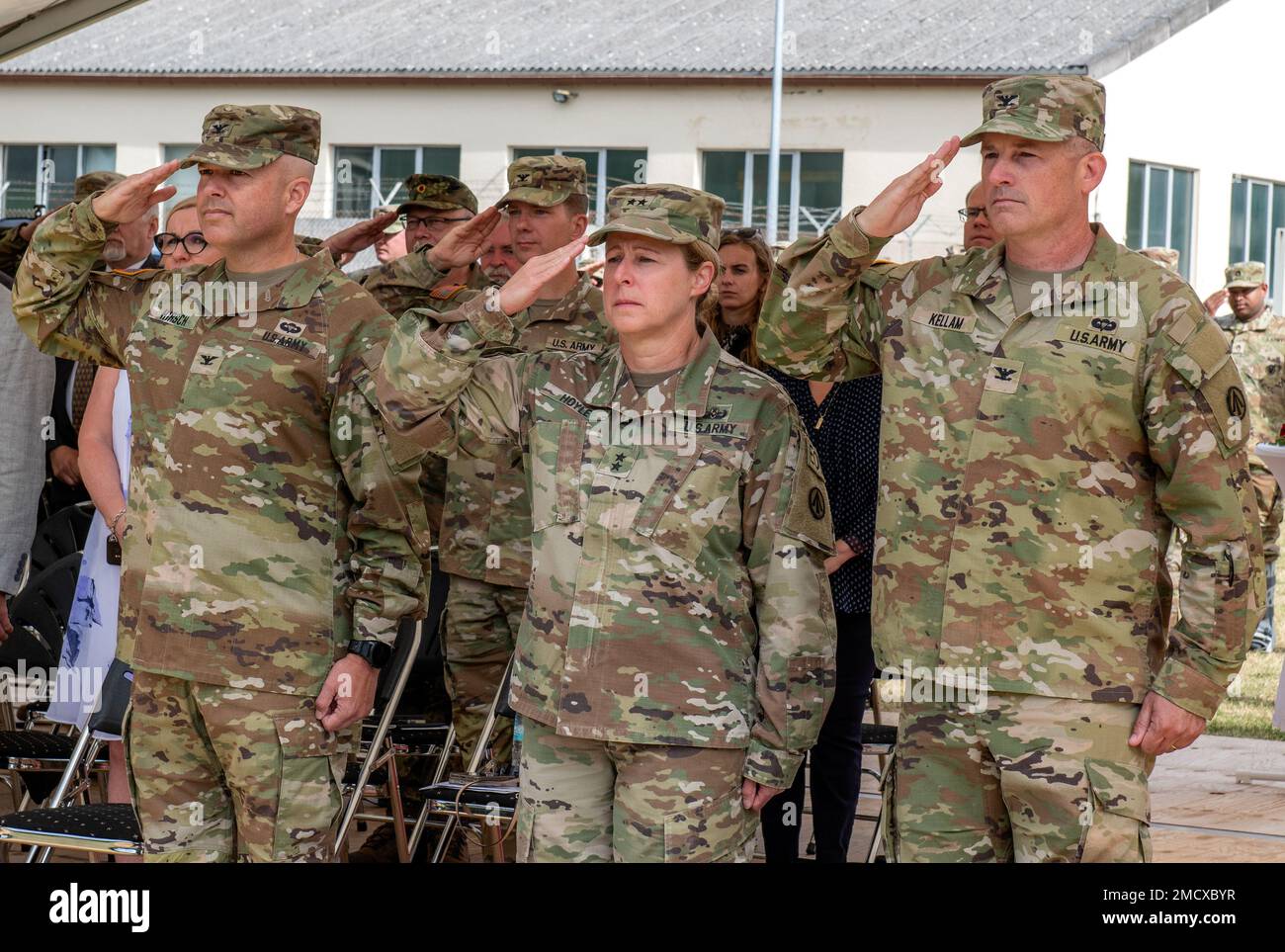 Von links nach rechts: USA Armeekollege Joshua D. Hirsch ...