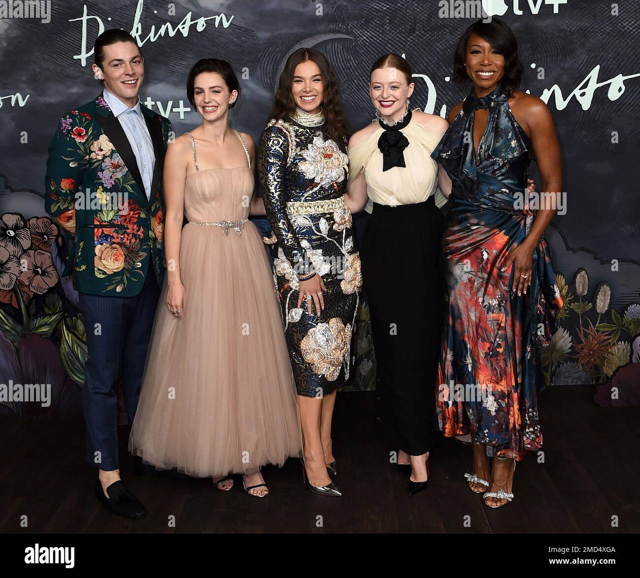 From left, cast members Adrian Blake Enscoe, Ella Hunt, Hailee ...