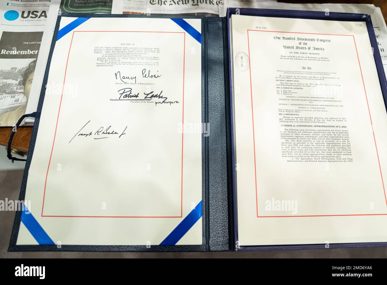 Joe biden unterschrift -Fotos und -Bildmaterial in hoher Auflösung – Alamy