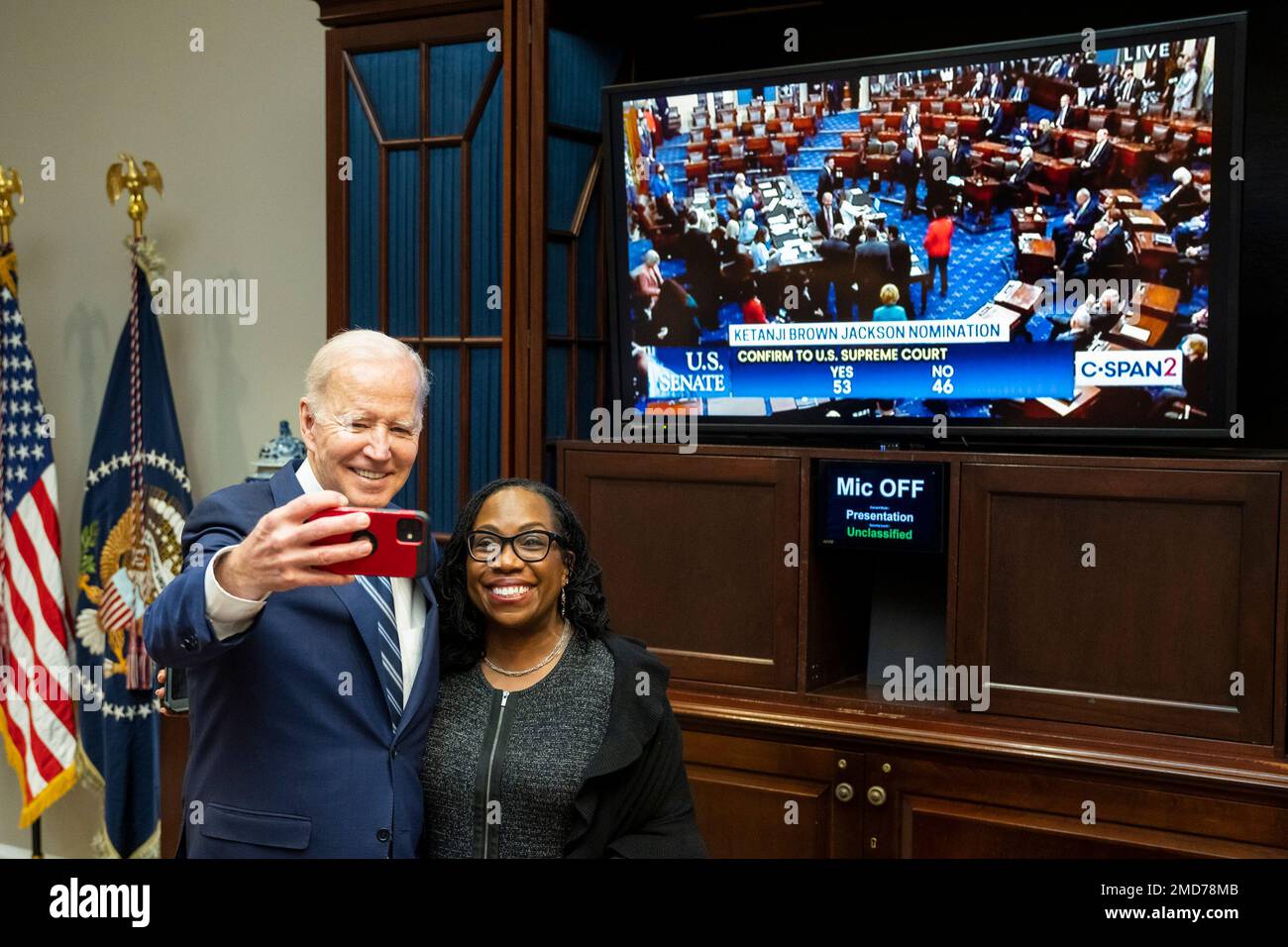 Präsident Joe Biden und Kandidat des Obersten Gerichtshofs Ketanji ...