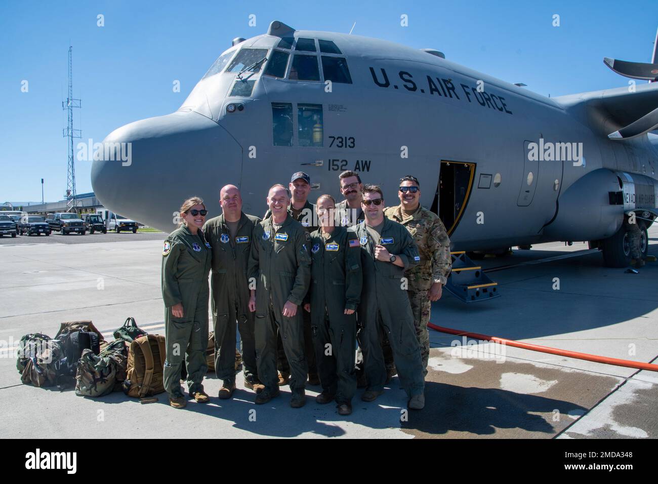 Senior master sgt cory hallock -Fotos und -Bildmaterial in hoher ...