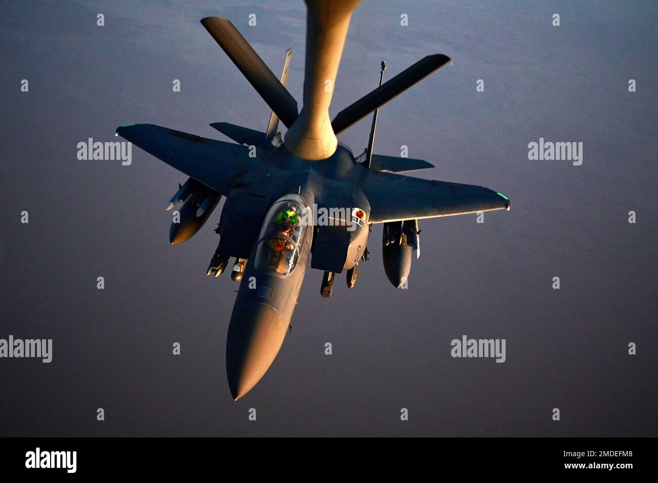 EIN US-AMERIKANISCHER Air Force F-15E Strike Eagle-Flugzeuge, die der 335. Expeditionary Fighter ...