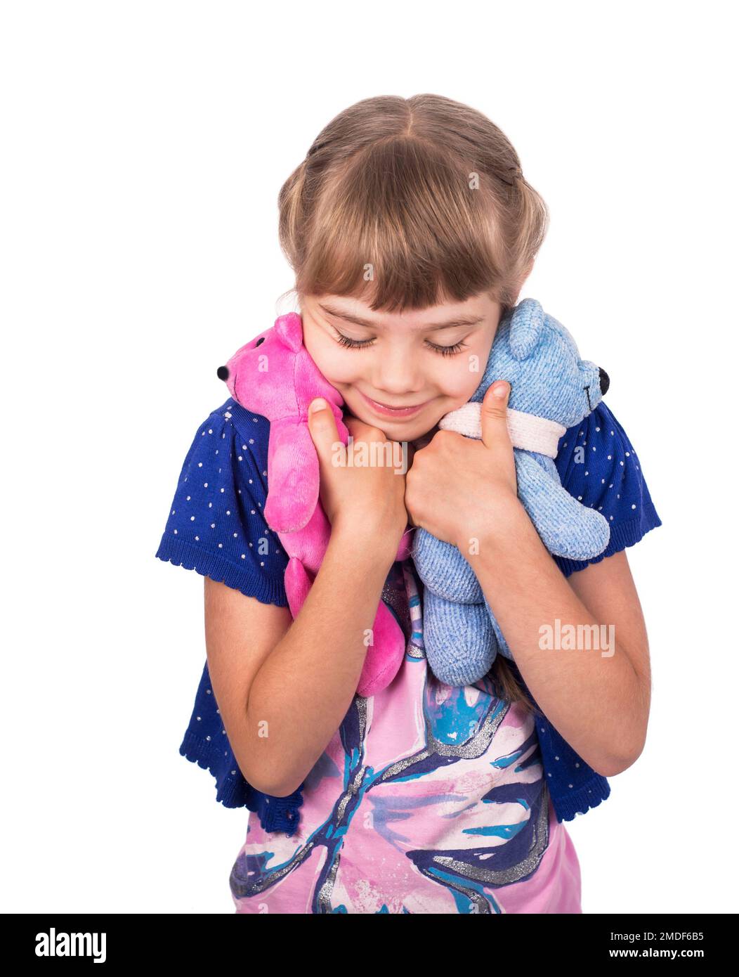 Mädchen umarmt einen teddy -Fotos und -Bildmaterial in hoher Auflösung ...