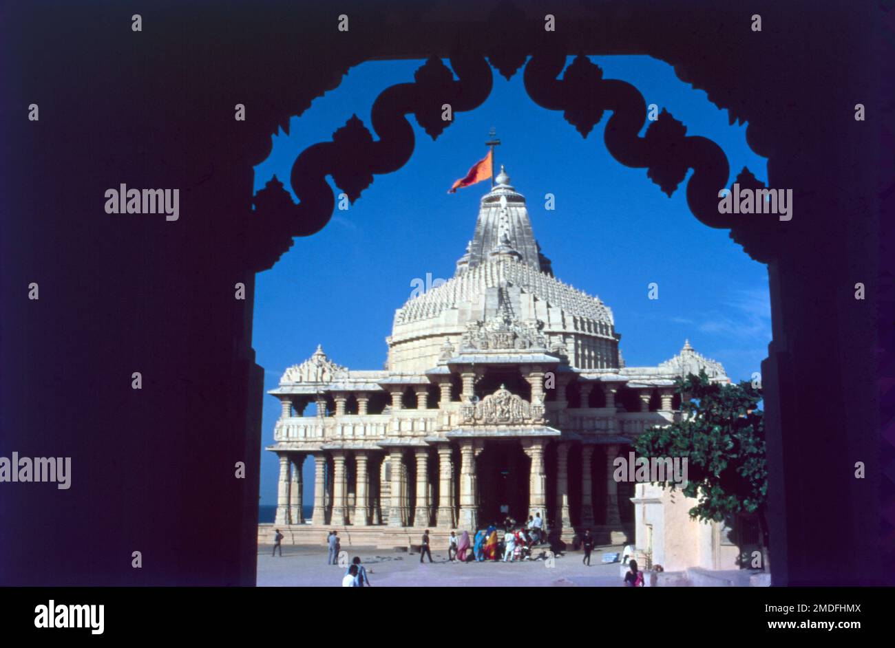 Der Somnath-Tempel, auch Somanātha-Tempel oder Deo Patan genannt, ist ...