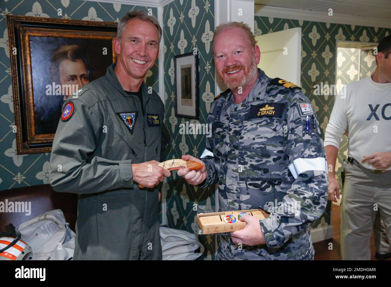 220724-N-IT121-1451 PAZIFIK (24. JULI 2022) USA Marineblau, rückwärtiger ADM. J.T. Anderson ...