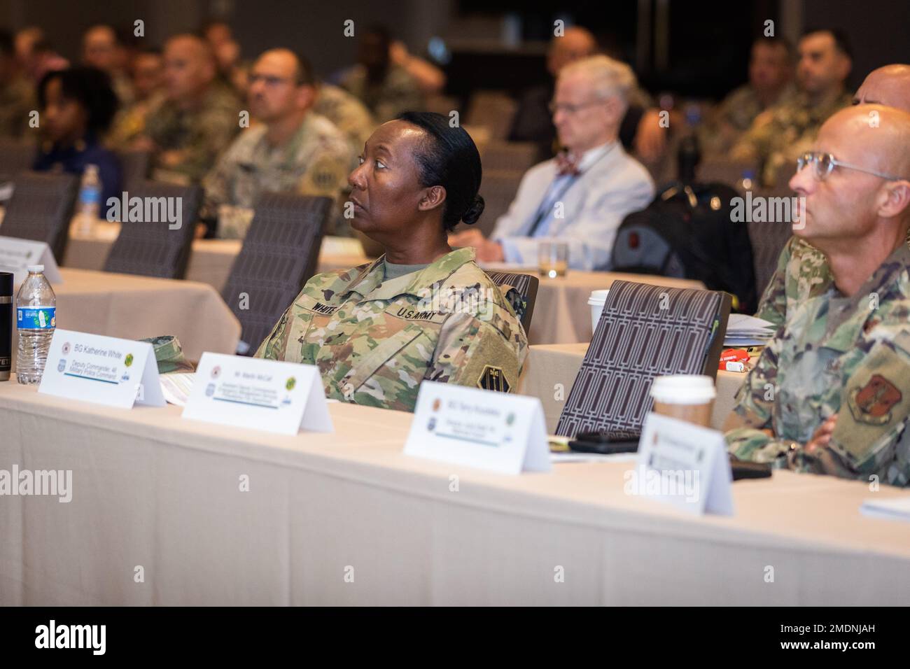 USA Armeebrig. General Katherine White, stellvertretende Befehlshaber ...