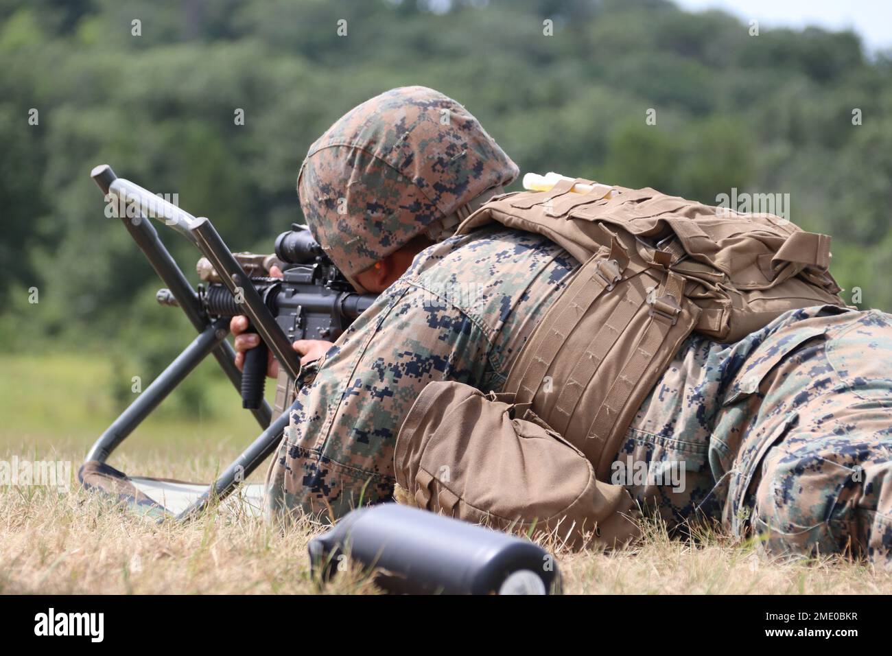Ein Marine mit dem 2. Bataillon, 24. Marines (2/24), erfüllt am 26 ...