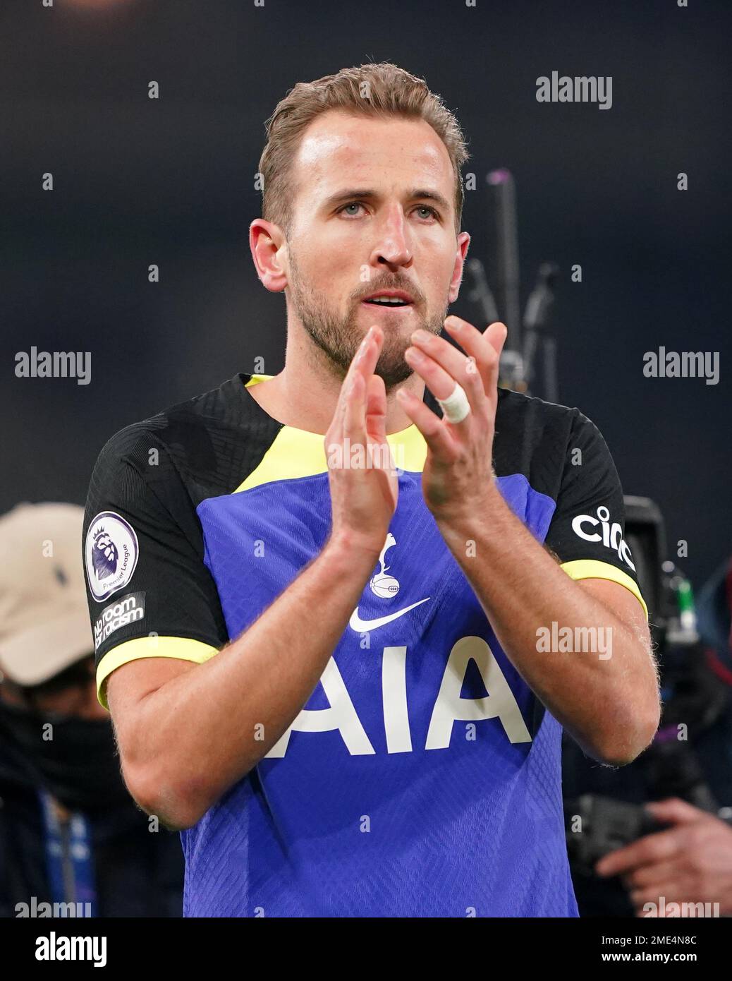 Tottenham Hotspur's Harry Kane feiert den Sieg nach dem Spiel der ...