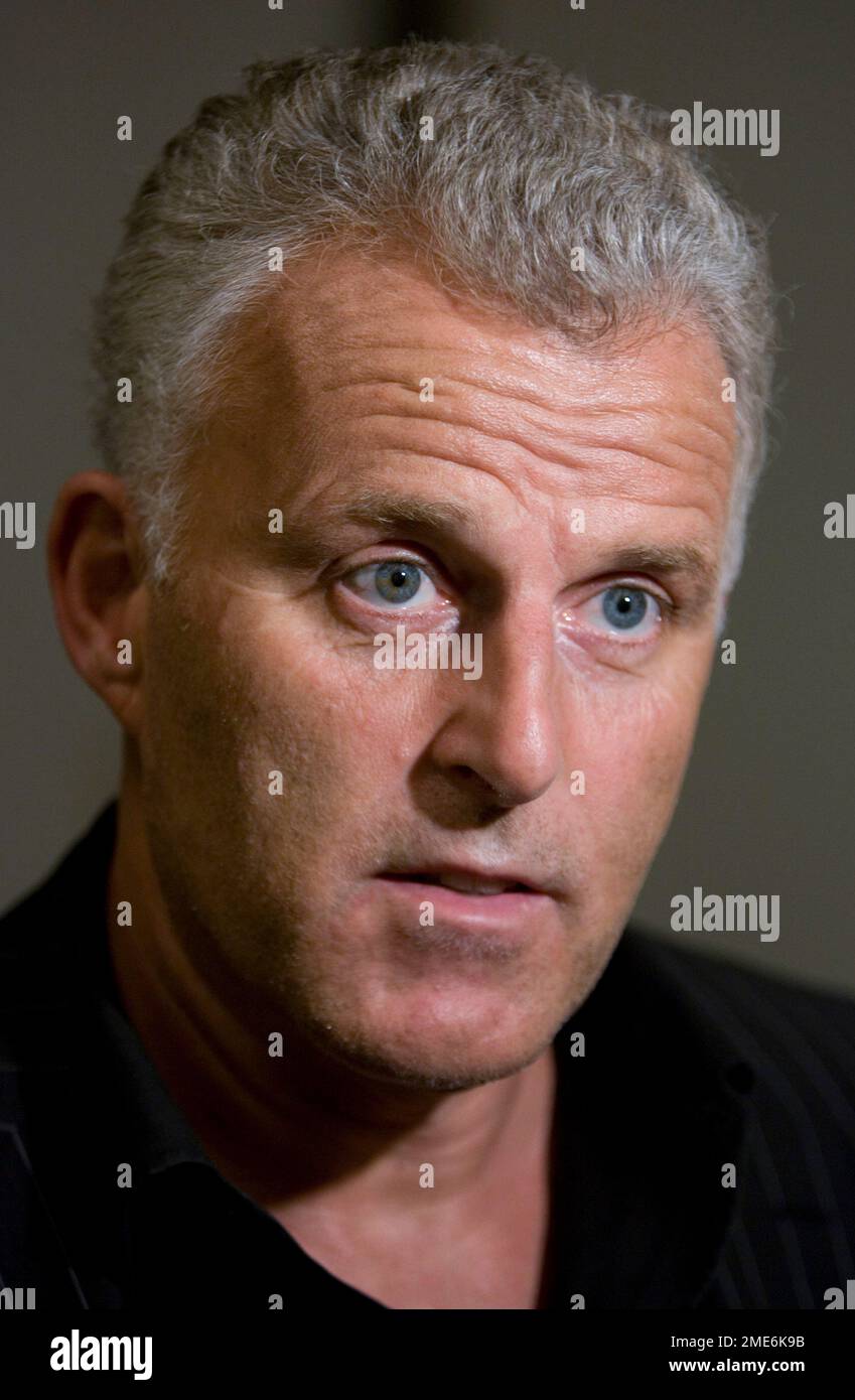 FILE - In this Thursday Jan. 31, 2008 file photo, Dutch crime reporter ...