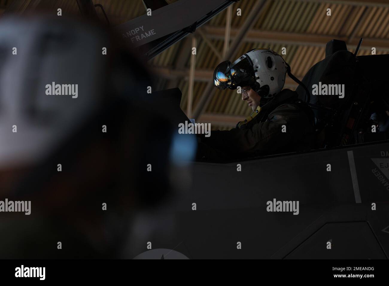 USA Captain Cyrus Wilson, ein Pilot des Marine Fighter Attack Squadron ...