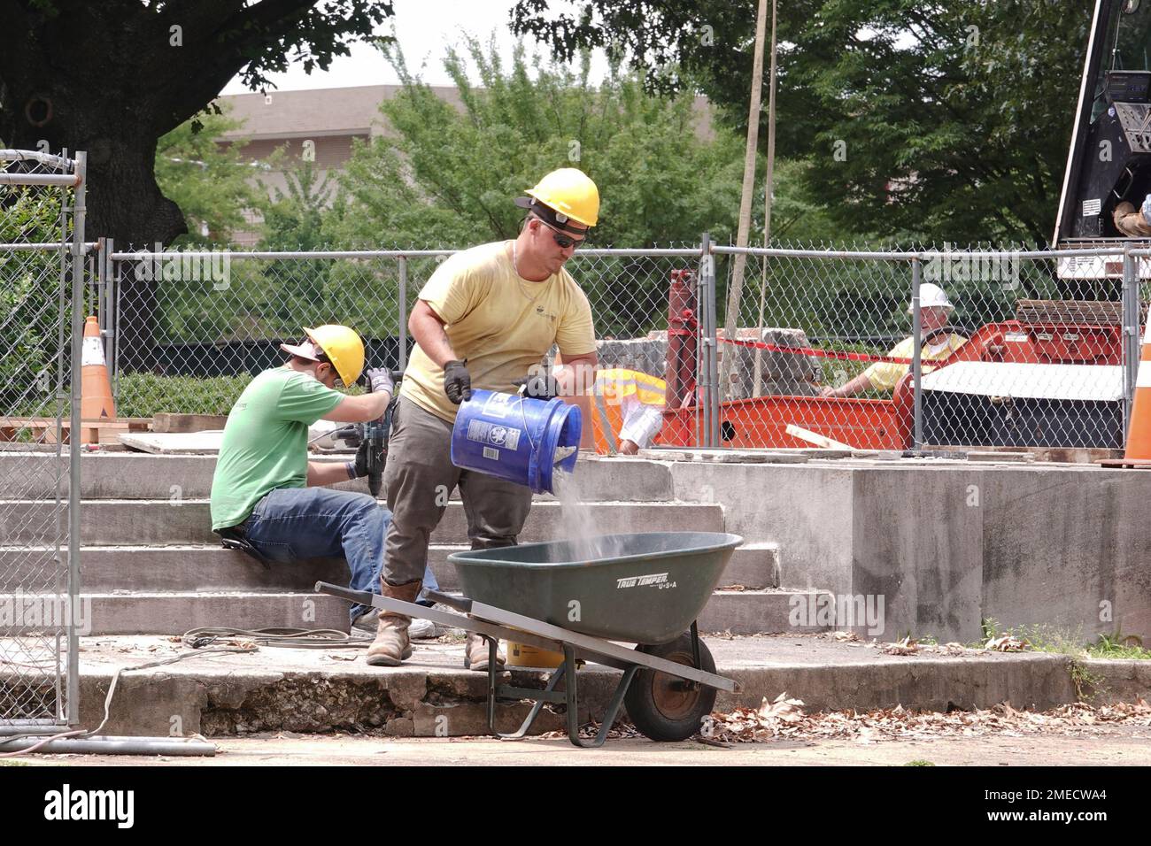 Workers dig up the remains of Confederate Gen. Nathan Bedford Forrest ...