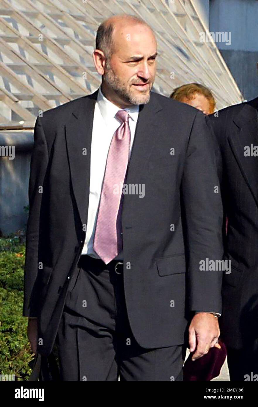 FILE — In this Aug. 12, 2002 file photo, attorney Mark Pomerantz ...