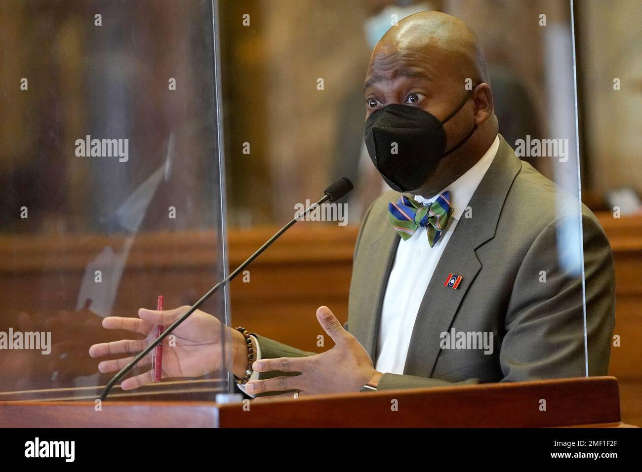 Sen. Derrick Simmons, D-Greenville, explains a proposed amendment to a ...