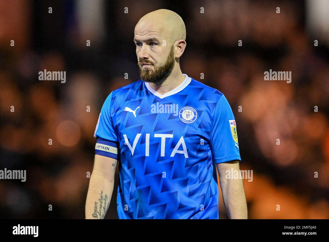 Paddy Madden #9 of Stockport County während des Sky Bet League 2 Spiels ...