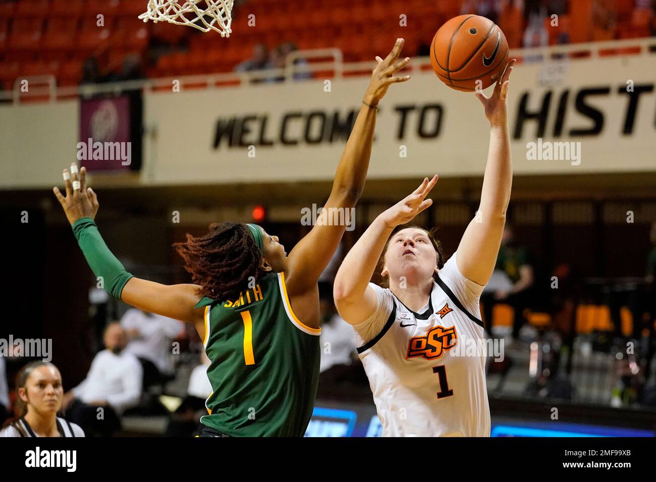 Oklahoma State center Kassidy De Lapp (1) shoots in front of Baylor ...