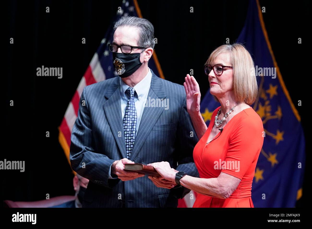 Suzanne Crouch is sworn in as Indiana's lieutenant governor by Chief ...