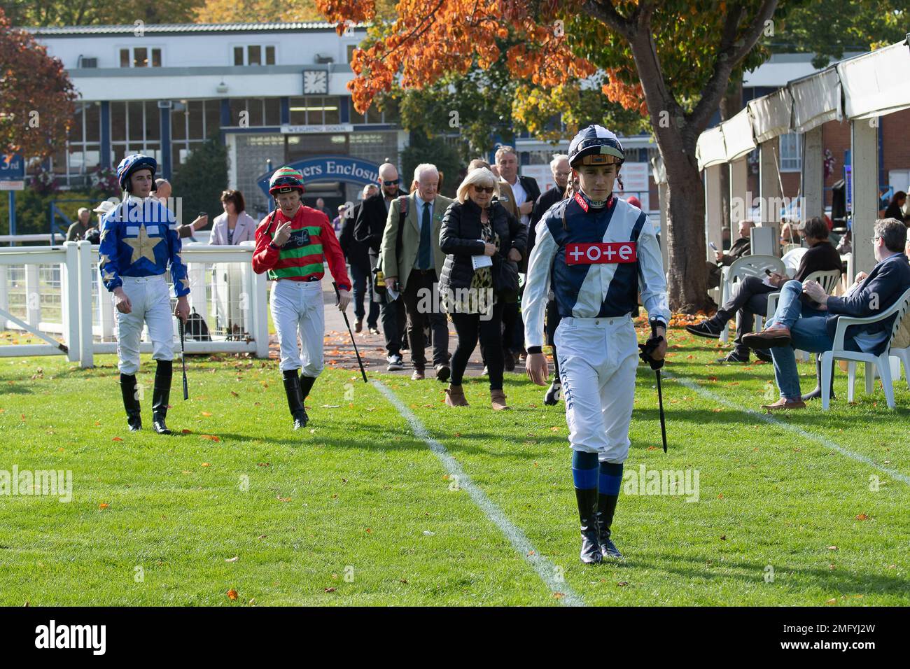 Windsor, Berkshire, Großbritannien. 10. Oktober 2022. Jockey Benoit de ...