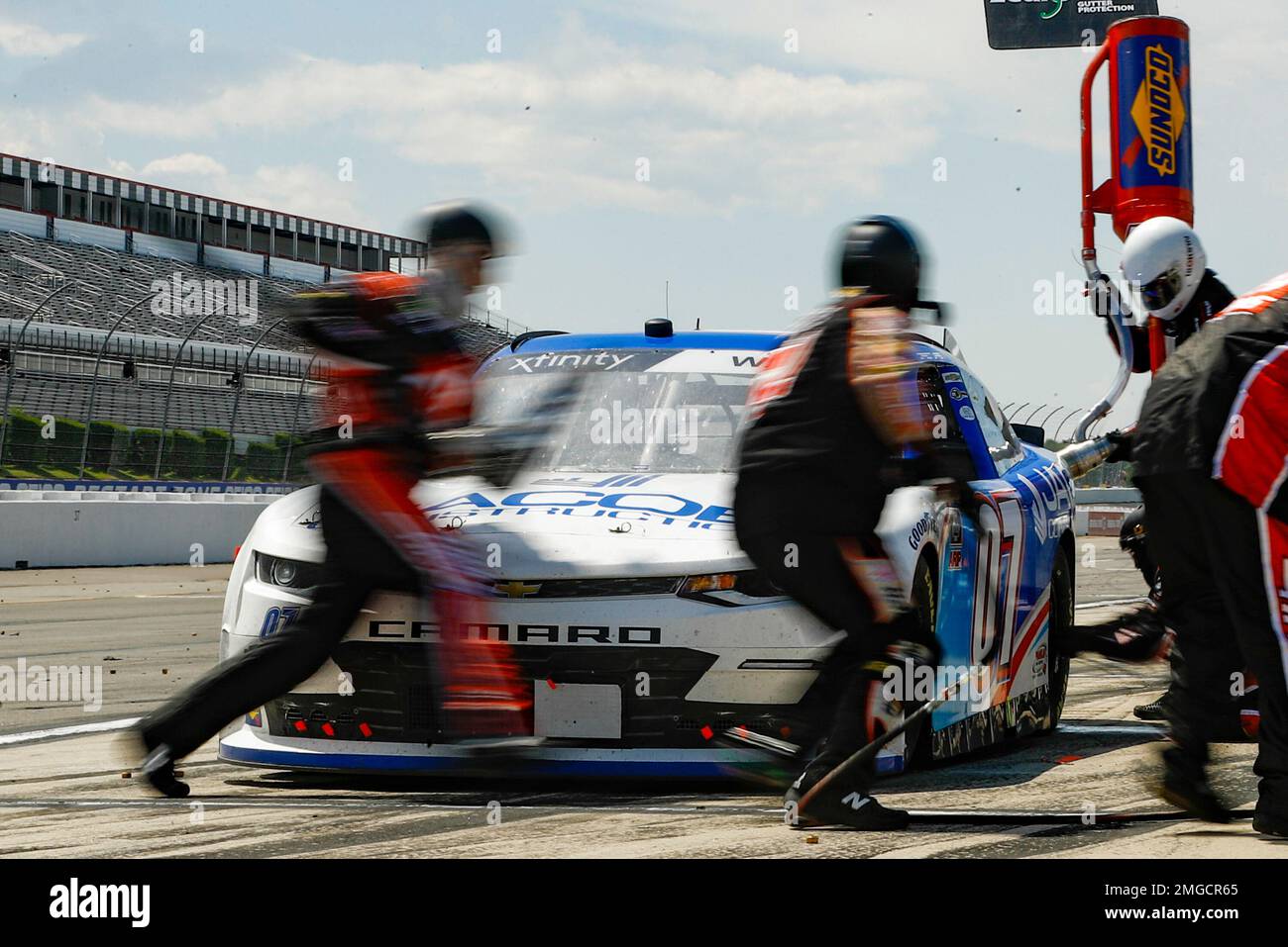 CORRECTS ID OF DRIVER TO CARSON WARE INSTEAD OF JUSTIN ALLGAIER AND CAR ...