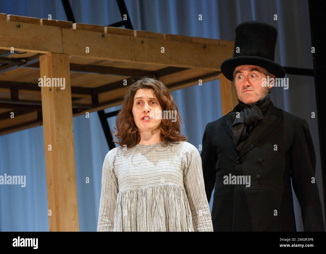 Madeleine Worrall (Jane), Craig Edwards (Lockwood) in JANE EYRE im ...