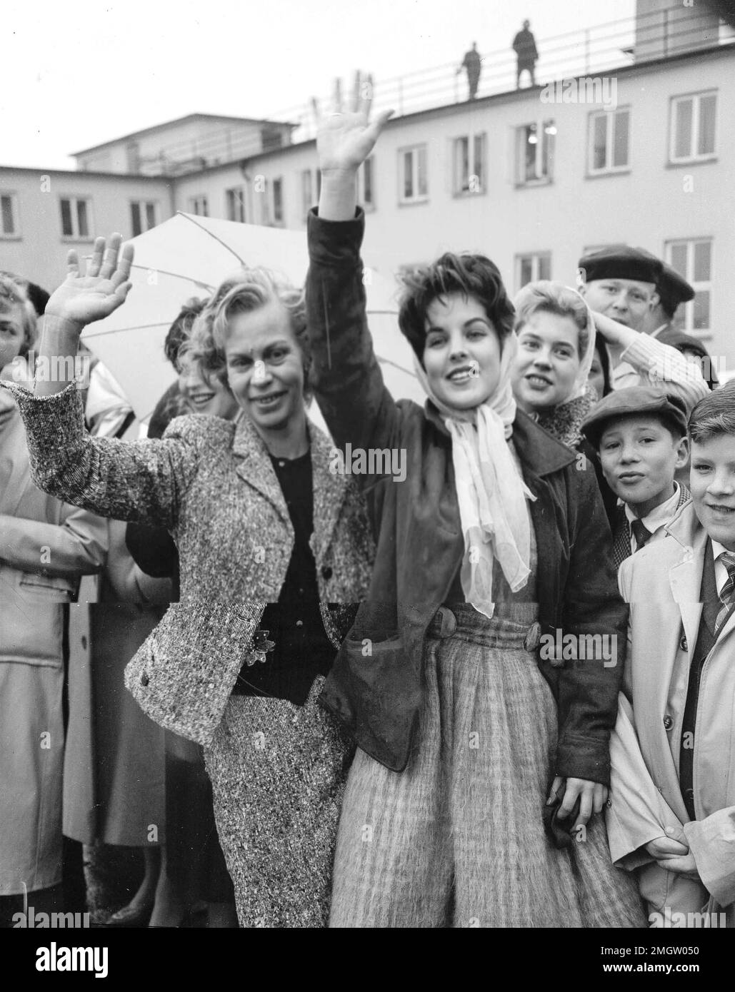Sixteen-year-old Priscilla Beaulieu waves goodbye to Elvis Presley from ...