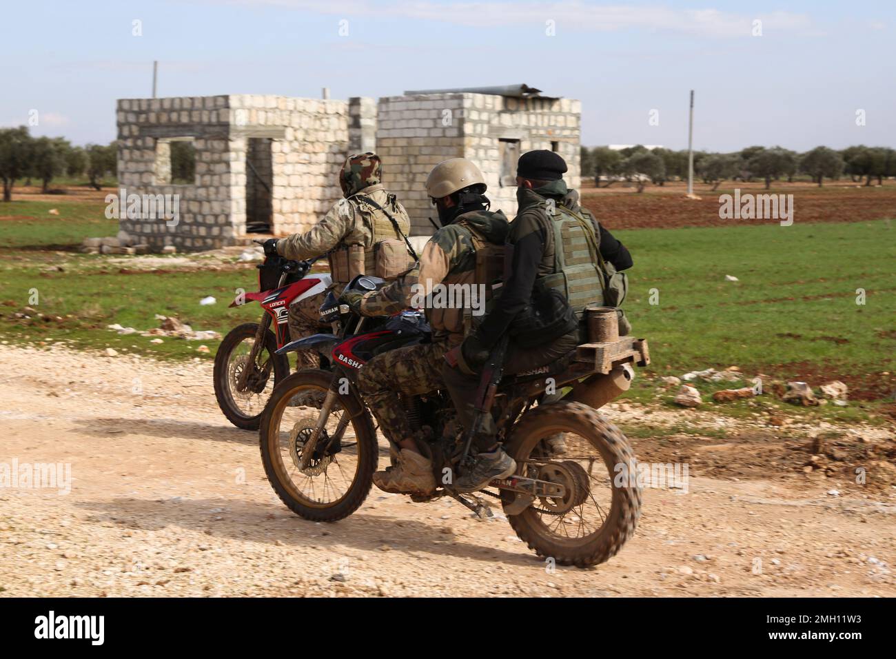 Turkish backed fighter prepare to go to the frontline in the Syrian ...