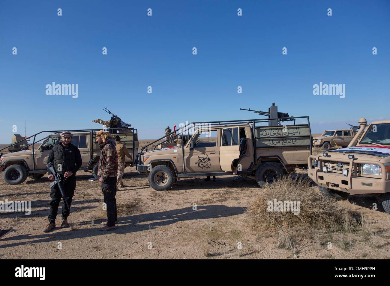 Paramilitary Popular Mobilization Forces and local tribal militias ...