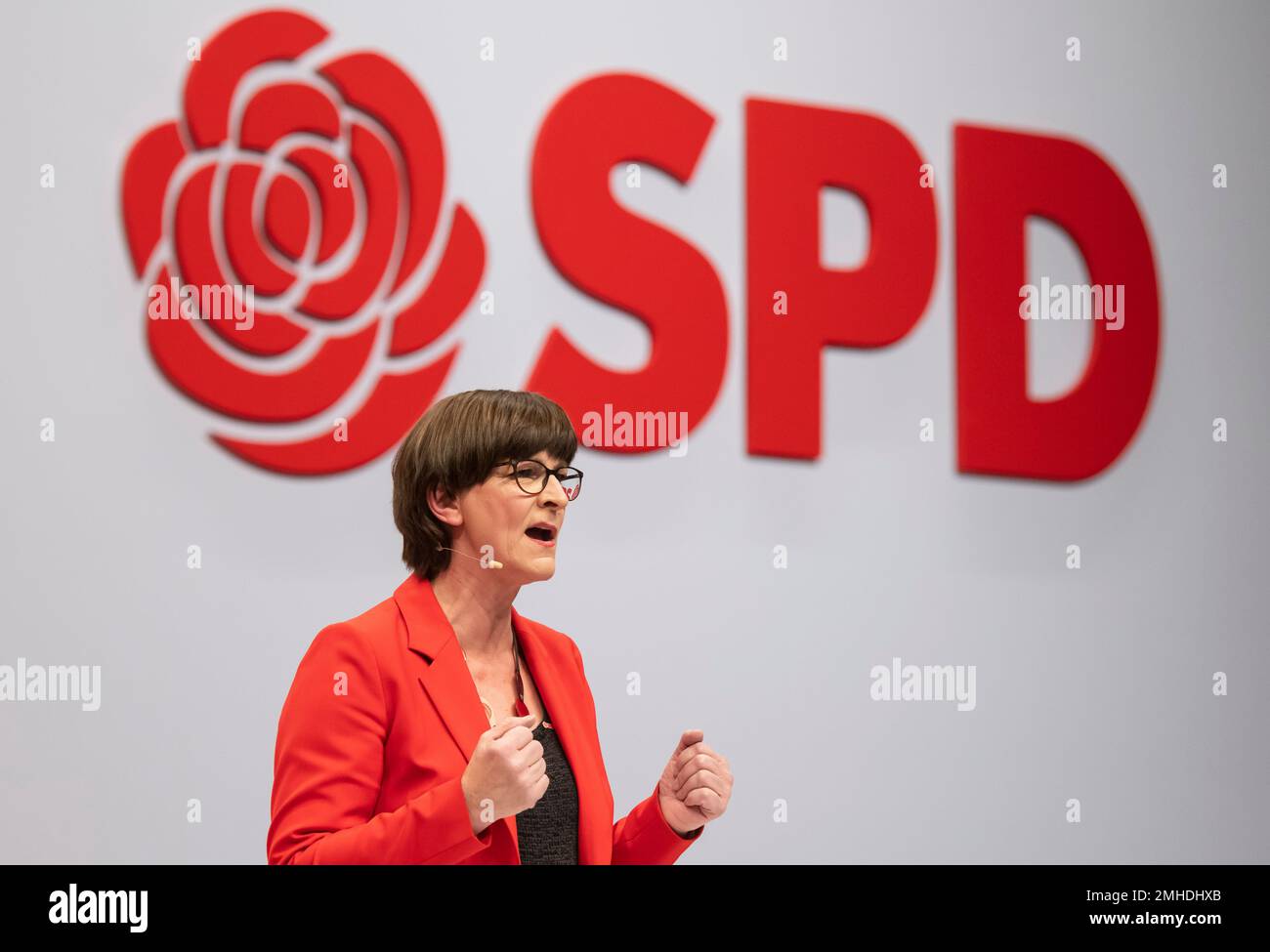 Saskia Esken, one of the designated chairpersons, delivers a speech at ...