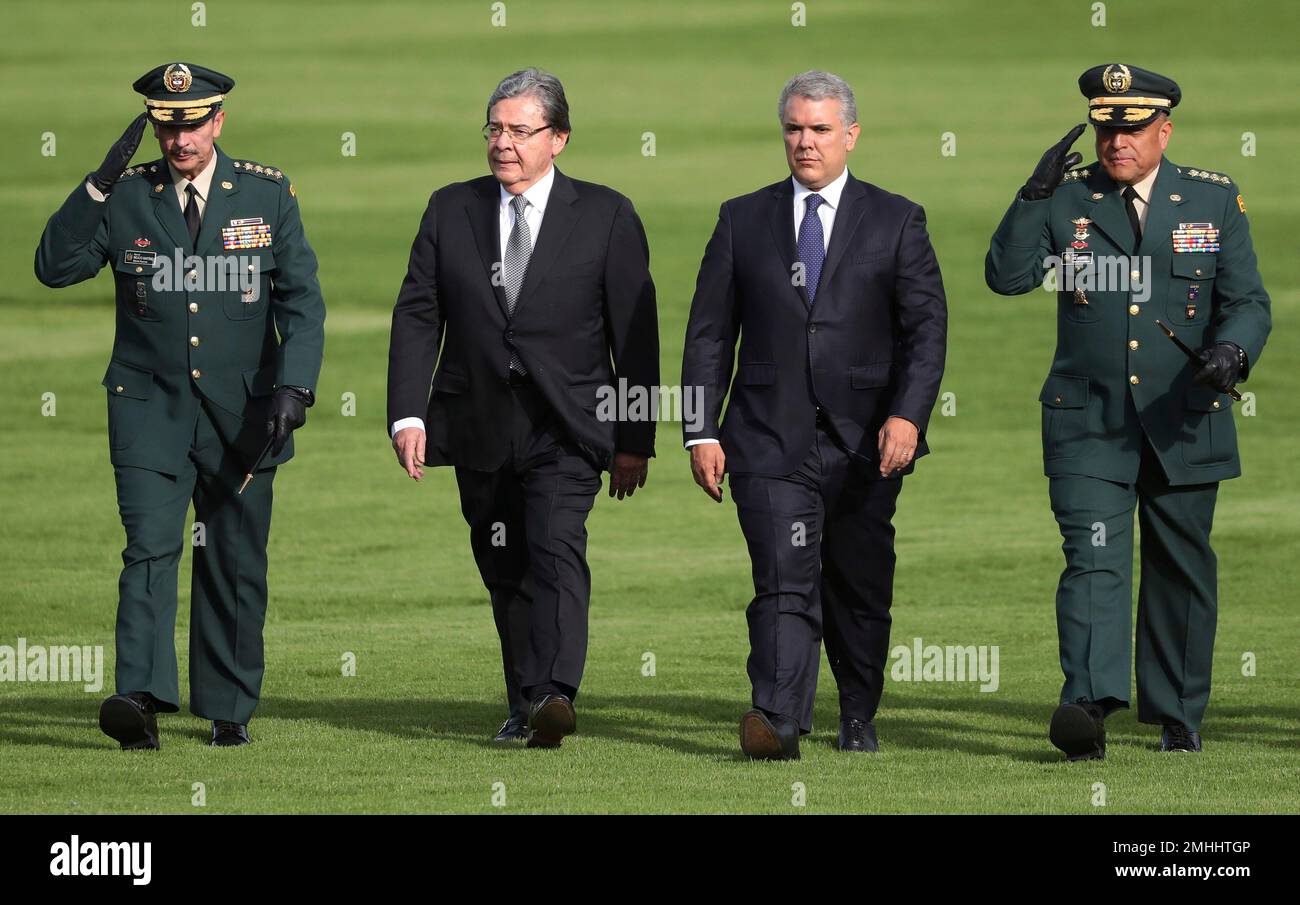 Colombia's army commander, Gen. Nicacio Martínez, from left, new ...
