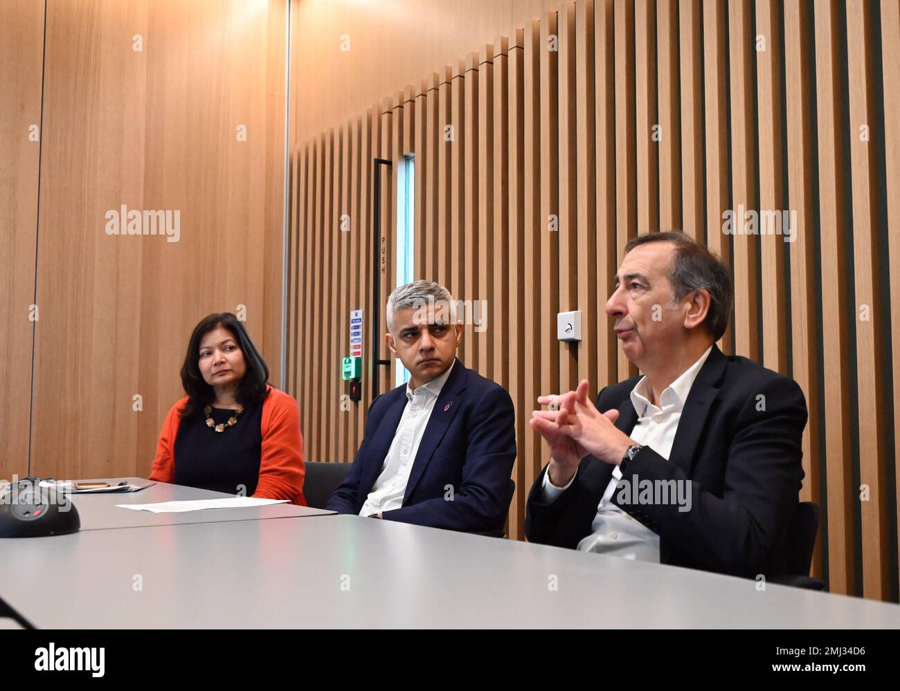 Sadiq Khan begrüßte Giuseppe Sala und sagte, dass Mailand als ...