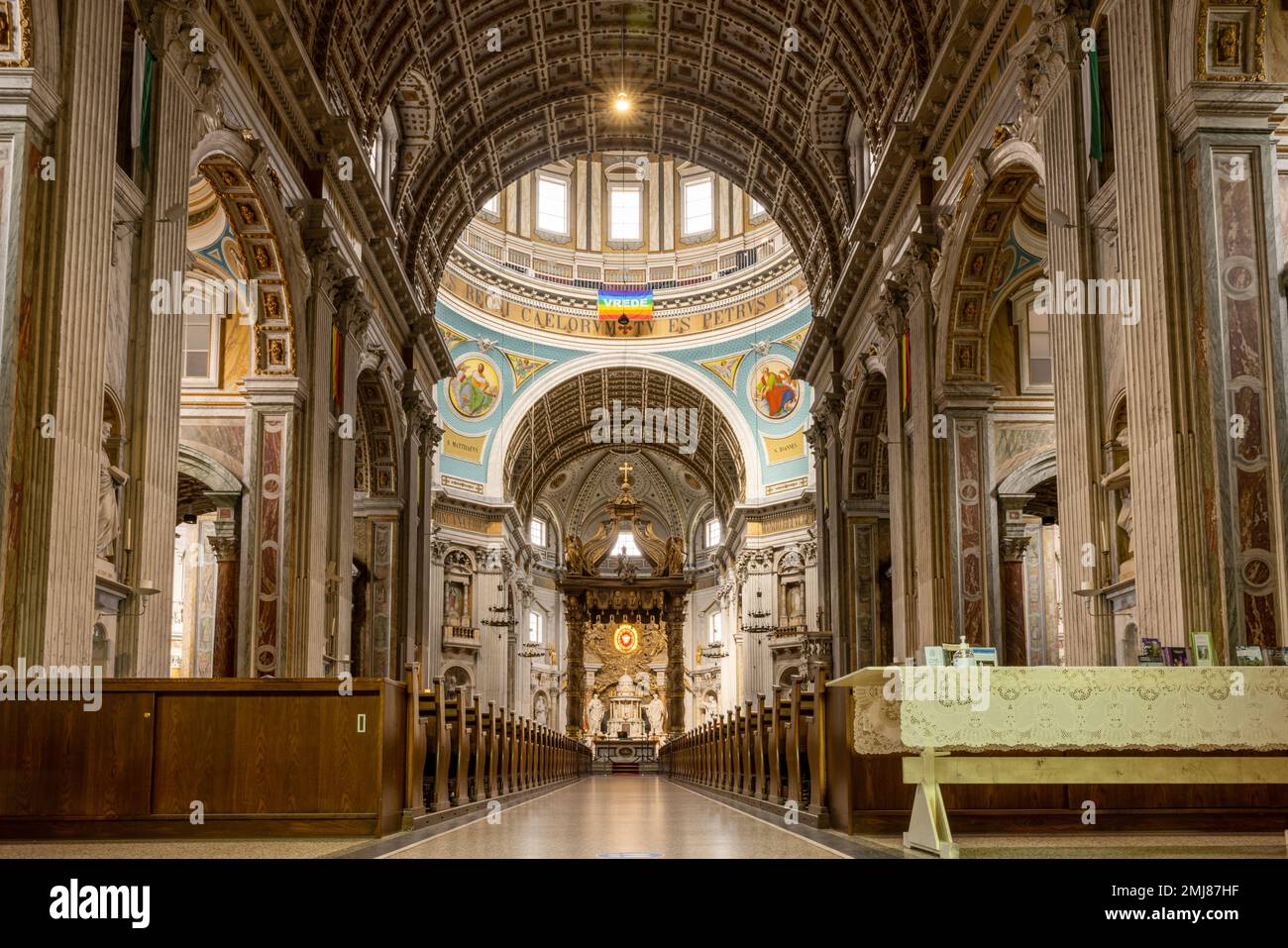 Basiliek van de heilige agatha en barbara -Fotos und -Bildmaterial in ...