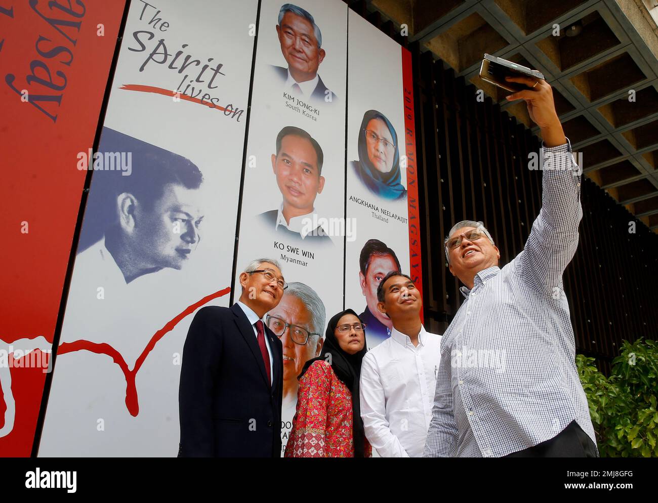 Raymundo Cayabyab, right, of the Philippines, one of five recipients of ...