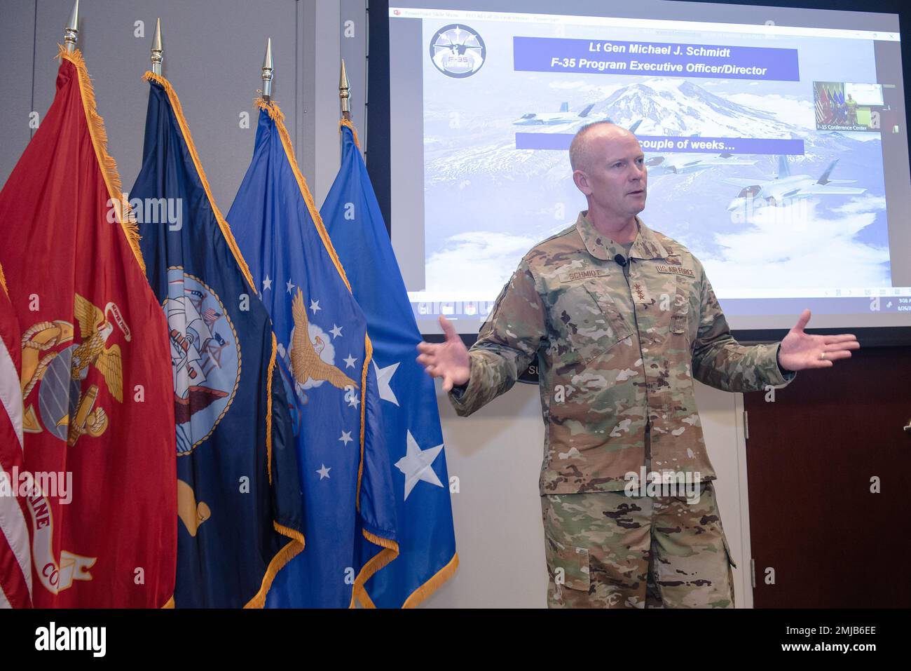 CRYSTAL CITY, VA. (26. August 2022) – Generalleutnant Michael Schmidt ...