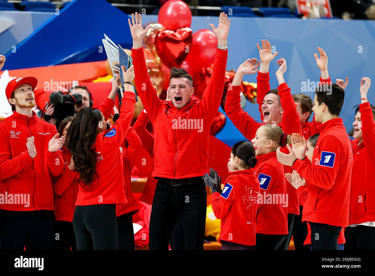 USSIA, MOSKAU - 22. JANUAR 2023: Mitglieder von Red Machine, einem Team ...