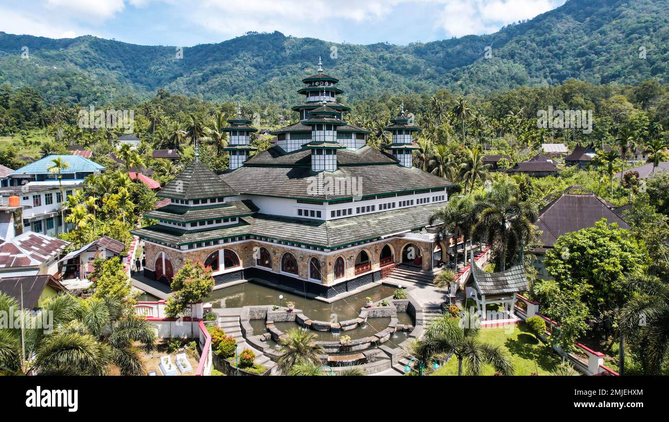 Masjid raya bayur -Fotos und -Bildmaterial in hoher Auflösung – Alamy