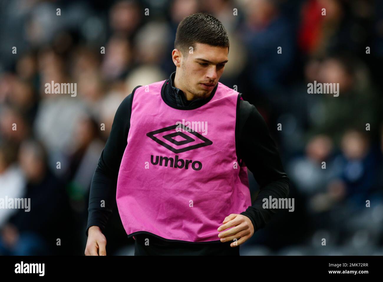 Xavier Simons #35 of Hull City während des Sky Bet Championship-Spiels ...