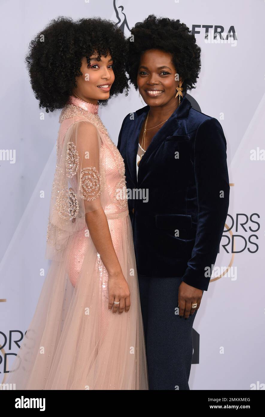 Yara Shahidi, left, and Keri Shahidi arrive at the 25th annual Screen ...